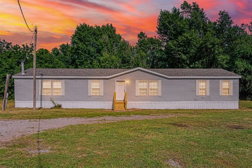 16332 W Wilshire Blvd, Yukon, OK 73099 - See Est. Value, Schools & More