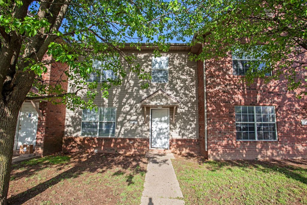 506 SW C St #770856798, Bentonville, AR 72712 - See Est. Value, Schools ...