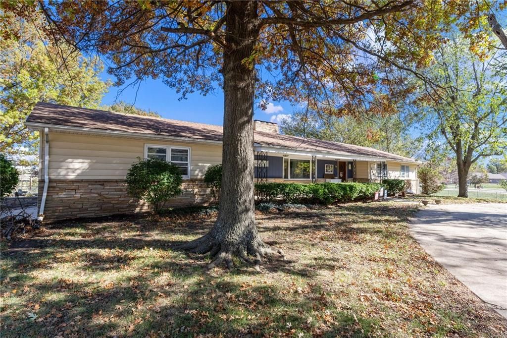 506 N Oak St, Garnett, KS 66032 - See Est. Value, Schools & More