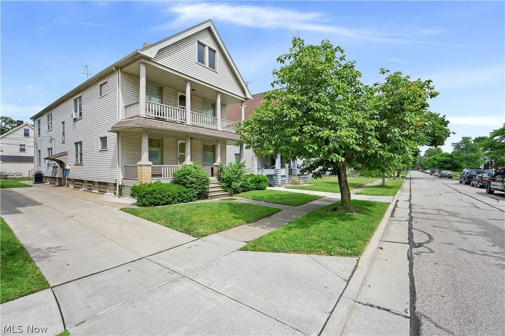 4028 E 53rd St, Newburgh Heights, OH 44105 - See Est. Value, Schools & More