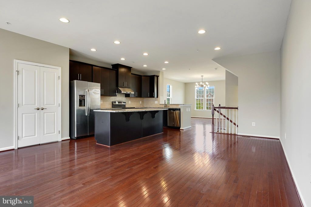 5301 Stream Bank Ln, Greenbelt, MD 20770 - See Est. Value, Schools & More