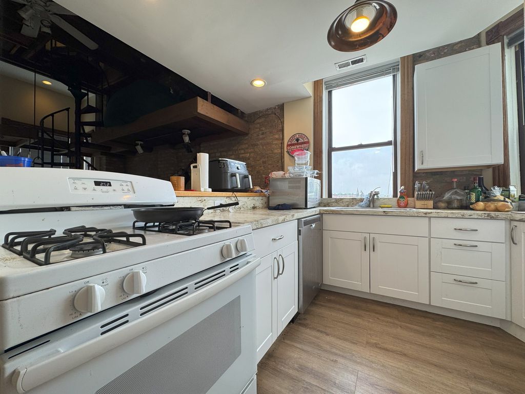 1967 N Halsted St #5508291, Chicago, IL 60614 - See Est. Value, Schools ...