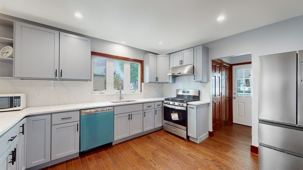 21 3rd St #2A, Medford, MA 02155 - See Est. Value, Schools & More