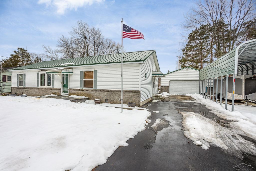 3020 E North Union Rd, Bay City, MI 48706 - See Est. Value, Schools & More