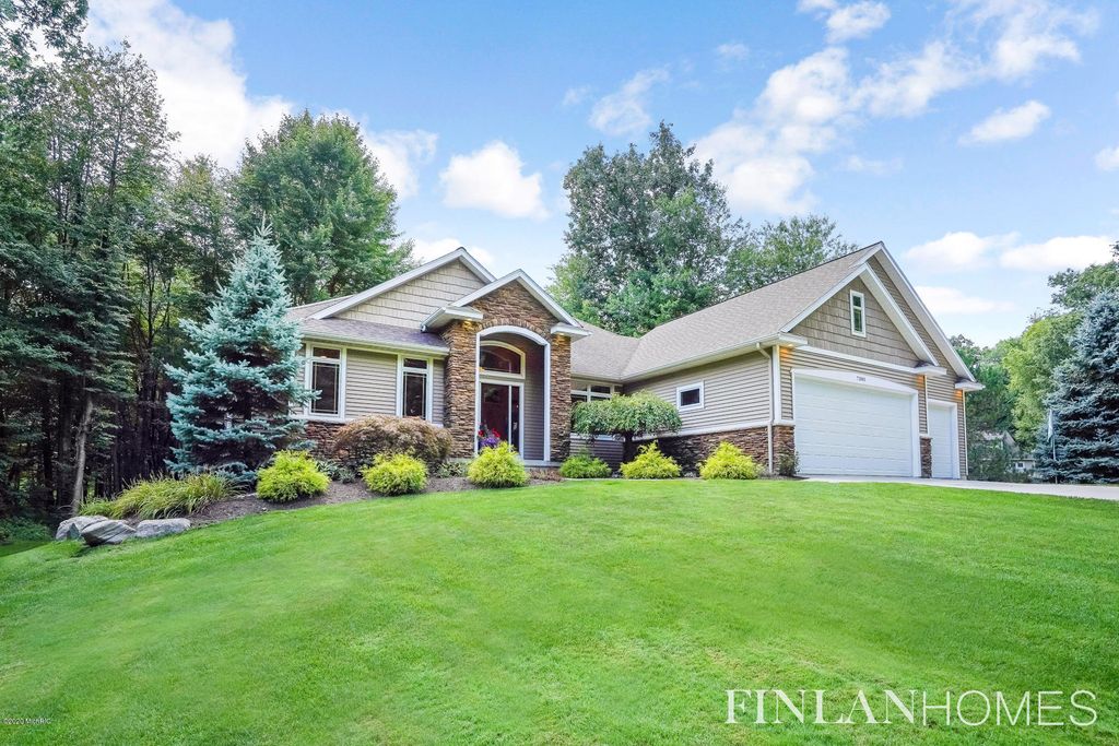 7385 Silver Ridge Dr NE, Rockford, MI 49341 - See Est. Value, Schools ...