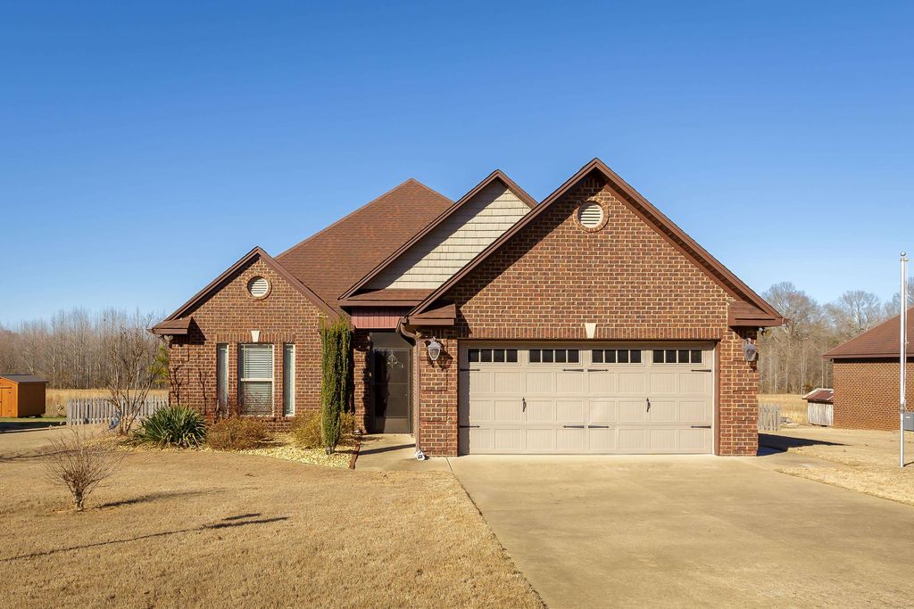 815 County Road 428, Killen, AL 35645 - See Est. Value, Schools & More