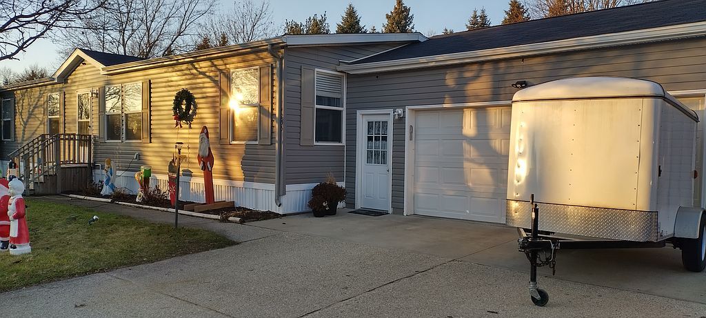 14255 Newport Dr, West Olive, MI 49460 - See Estimated Value