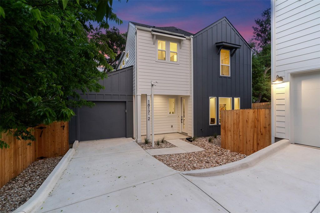 1817-2 Adina St, Austin, TX 78721 | MLS# 6822155 | Trulia