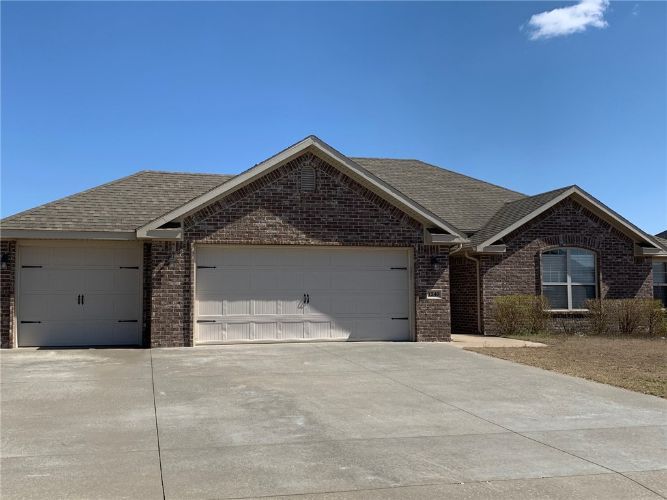 1240 Chattie Dr, Centerton, AR 72719 - See Est. Value, Schools & More