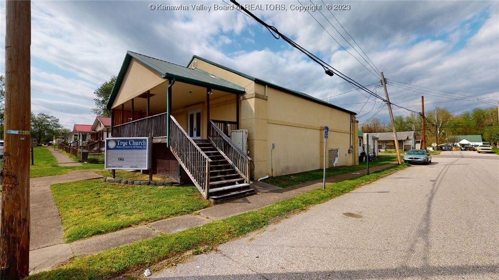 3919 39th St, Nitro, WV 25143 Single-Family Home for Sale | MLS# 266228