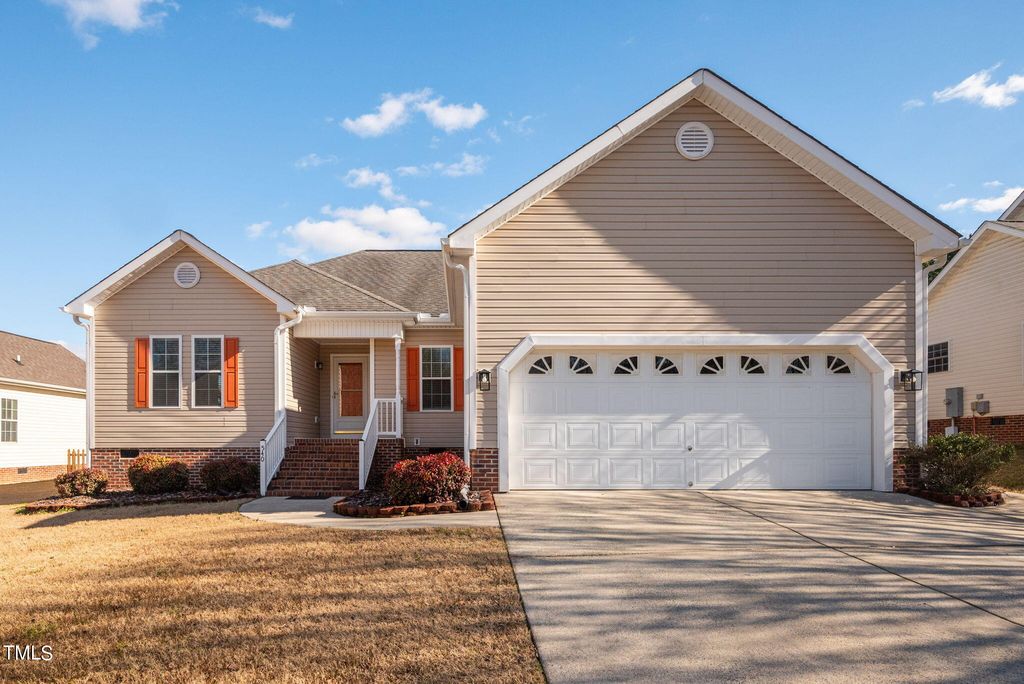 540 Hunter Way, Clayton, NC 27520 - See Est. Value, Schools & More