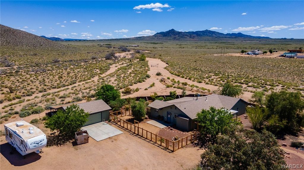 7700 E Saint Martin Ln, Kingman, AZ 86401 | MLS# 013117 | Trulia