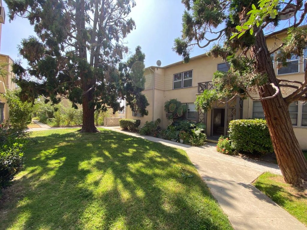 3320 Rowena Ave #A, Los Angeles, CA 90027 - See Est. Value, Schools & More