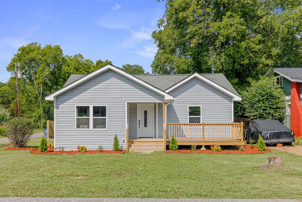 1207 Lee Ave, Rossville, GA 30741 - See Est. Value, Schools & More
