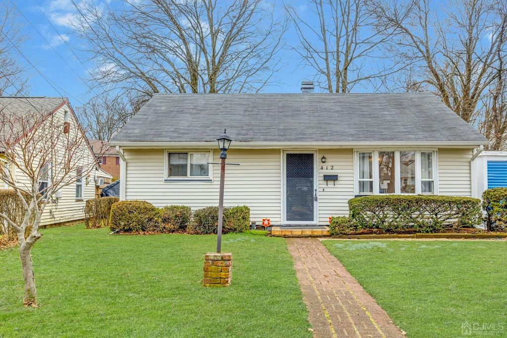 412 Hudson Blvd, Avenel, NJ 07001 - See Est. Value, Schools & More