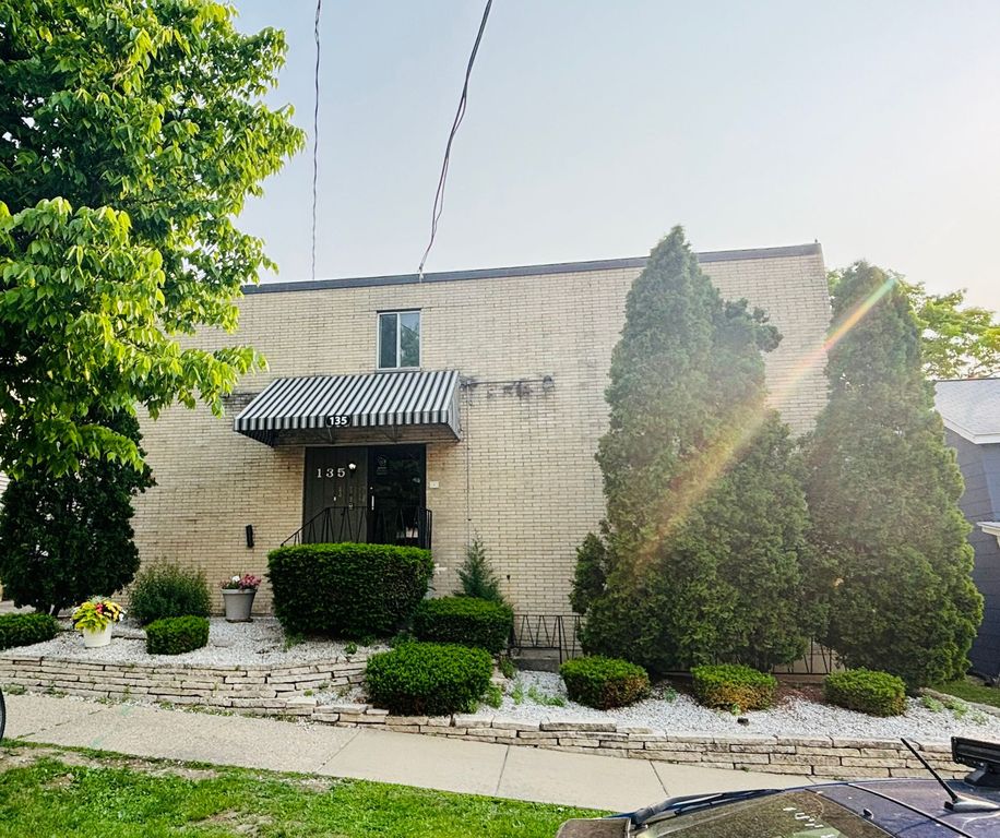 135 S Hancock St #1120, Madison, WI 53703 - See Est. Value, Schools & More