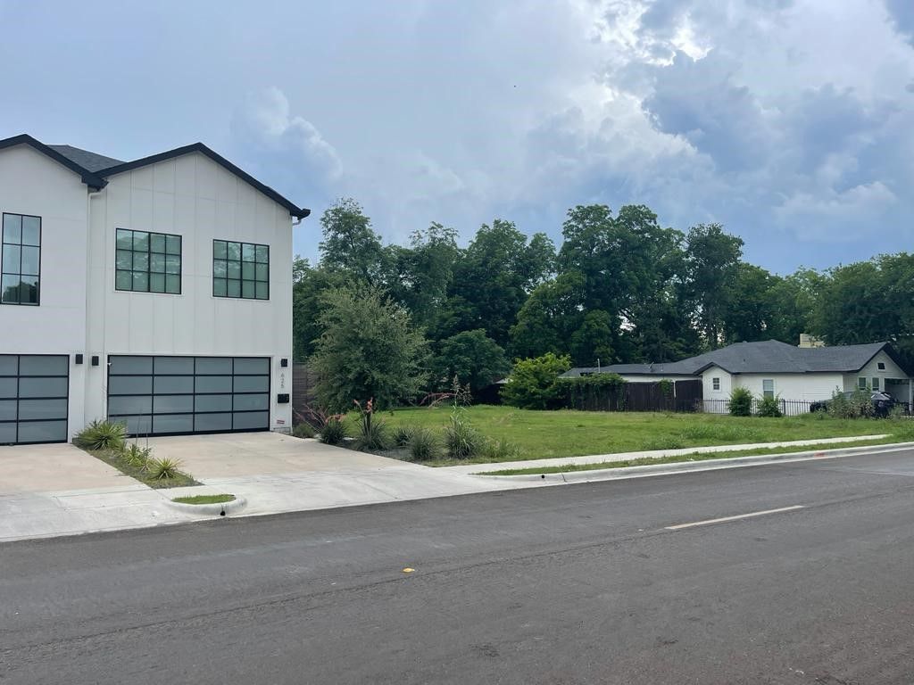 623 Parkview Ave, Dallas, TX 75223 - See Est. Value, Schools & More