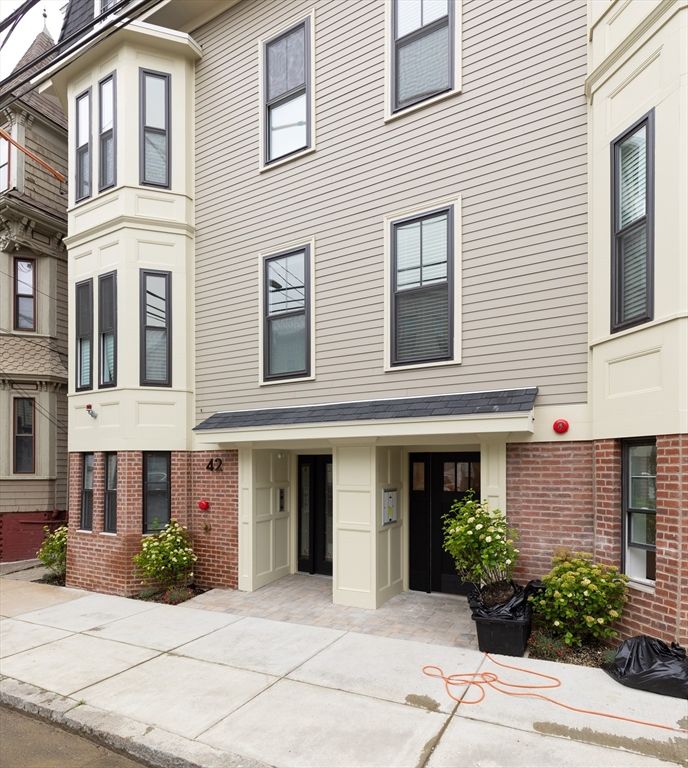 42 W Eagle St #3, Boston, MA 02128 | MLS# 73218648 | Trulia