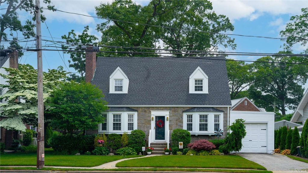 80 Bond Avenue, Malverne, NY 11565 | Trulia