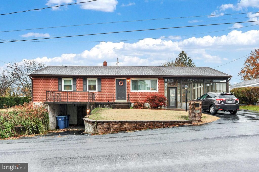 7734 Valleyview Ave, Harrisburg, PA 17112 - See Est. Value, Schools & More