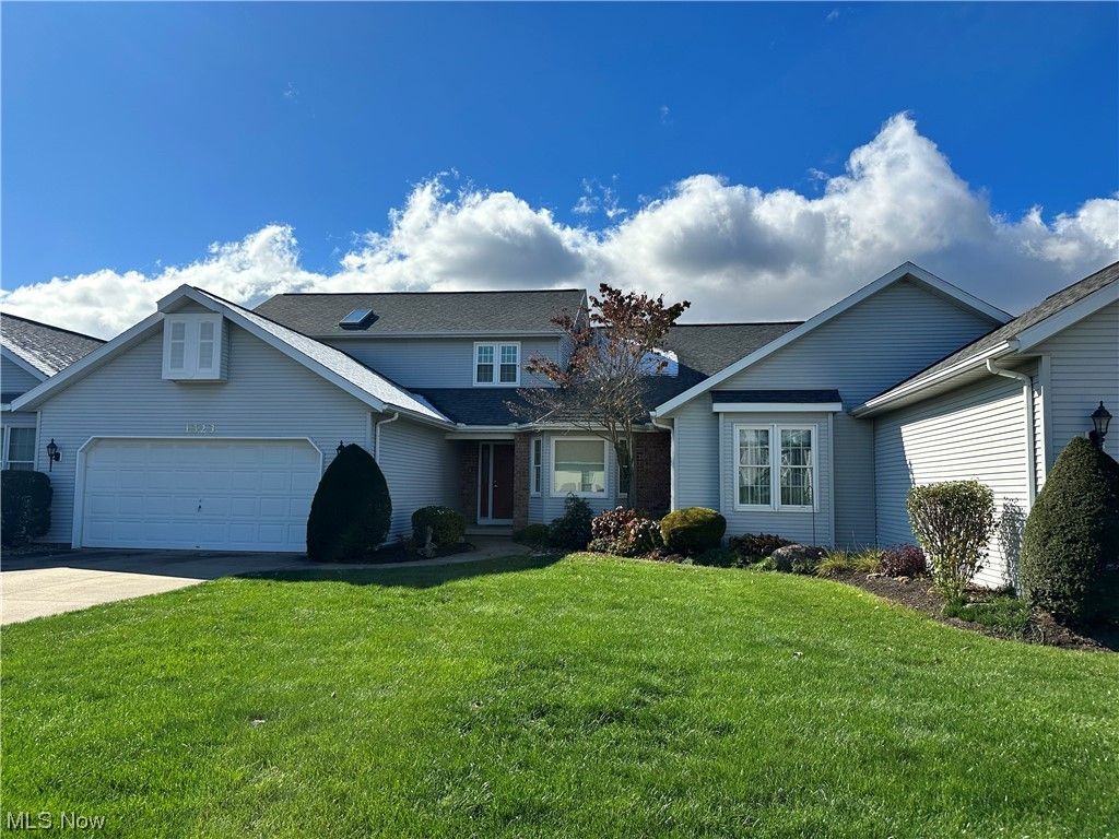 1323 S Azalea Blvd, Barberton, OH 44203 - See Est. Value, Schools & More