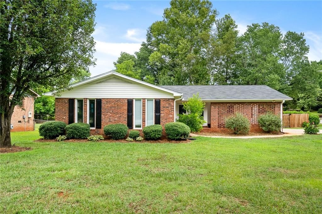 300 Watkins Rd, Greenville, SC 29617 | Trulia