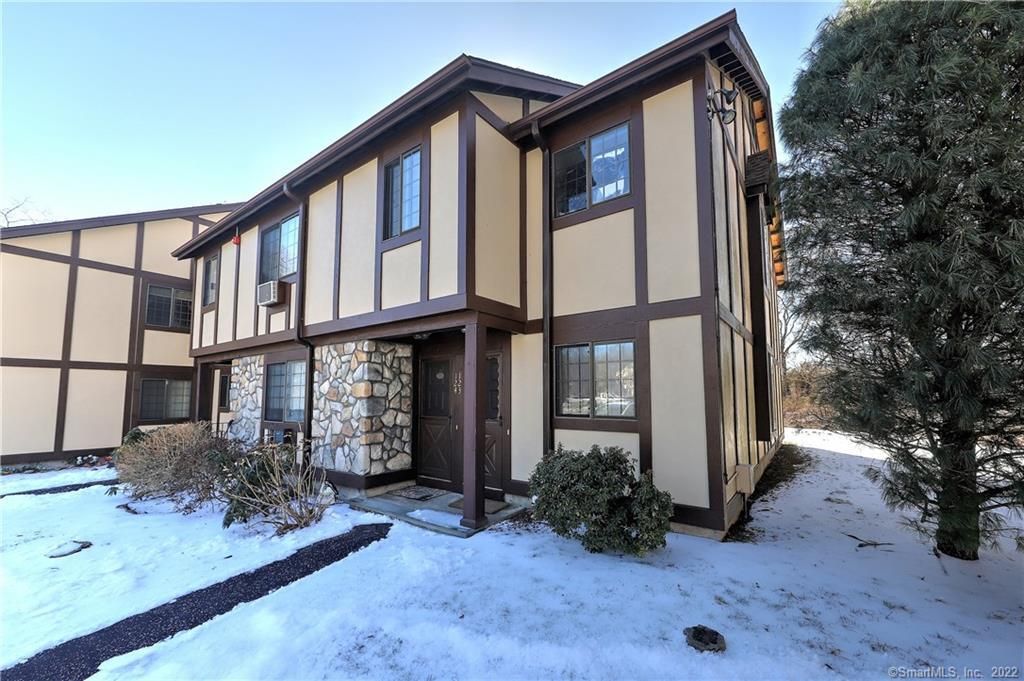 123 Foxwood Close #123, Milford, CT 06461 - See Est. Value, Schools & More