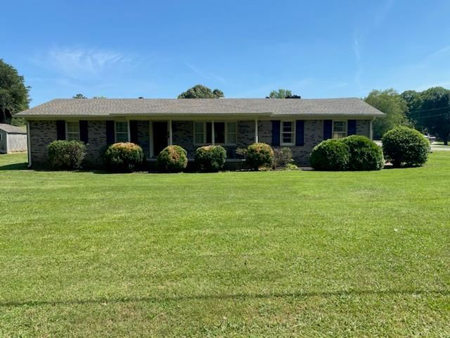 420 General Forrest Dr, Bruceton, TN 38317 - See Est. Value, Schools & More