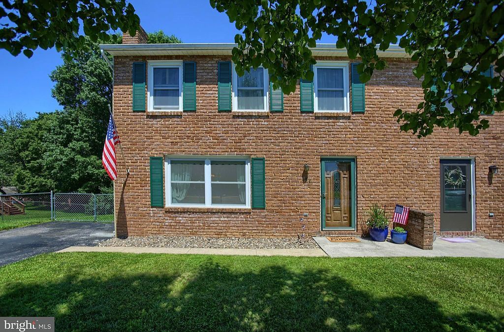 190 Faith Cir, Carlisle, PA 17013 - See Est. Value, Schools & More