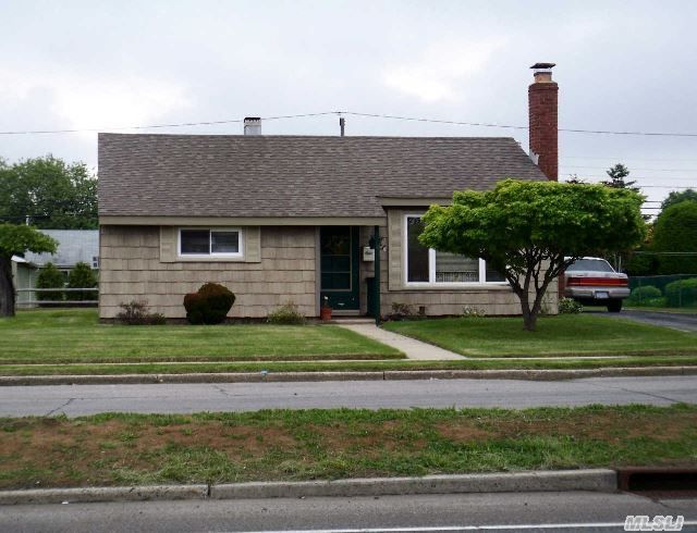 4178 Hicksville Rd, Bethpage, NY 11714 - See Est. Value, Schools & More