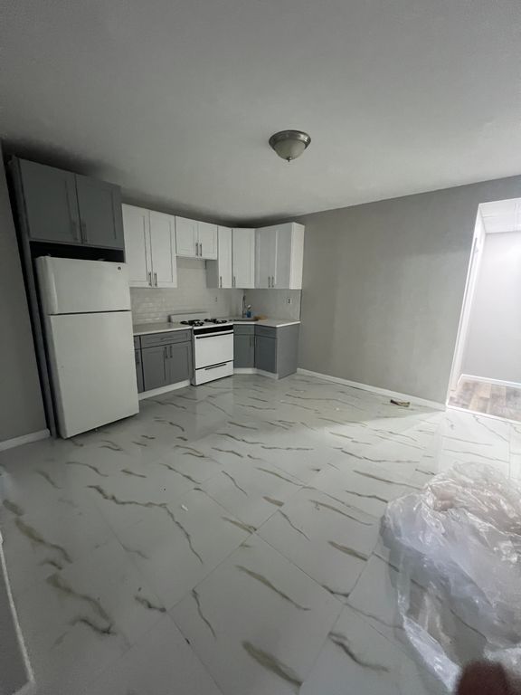 373 Delano Pl #2, Fairview, NJ 07022 - See Est. Value, Schools & More