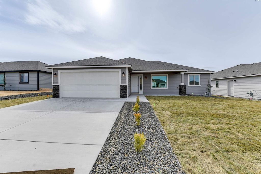 10610 Chinook Dr, Pasco, WA 99301 - See Est. Value, Schools & More