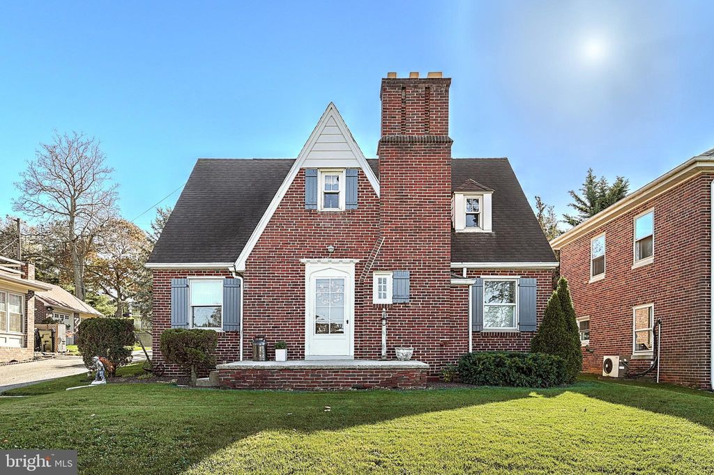 3080 W Market St, York, PA 17404 - See Est. Value, Schools & More