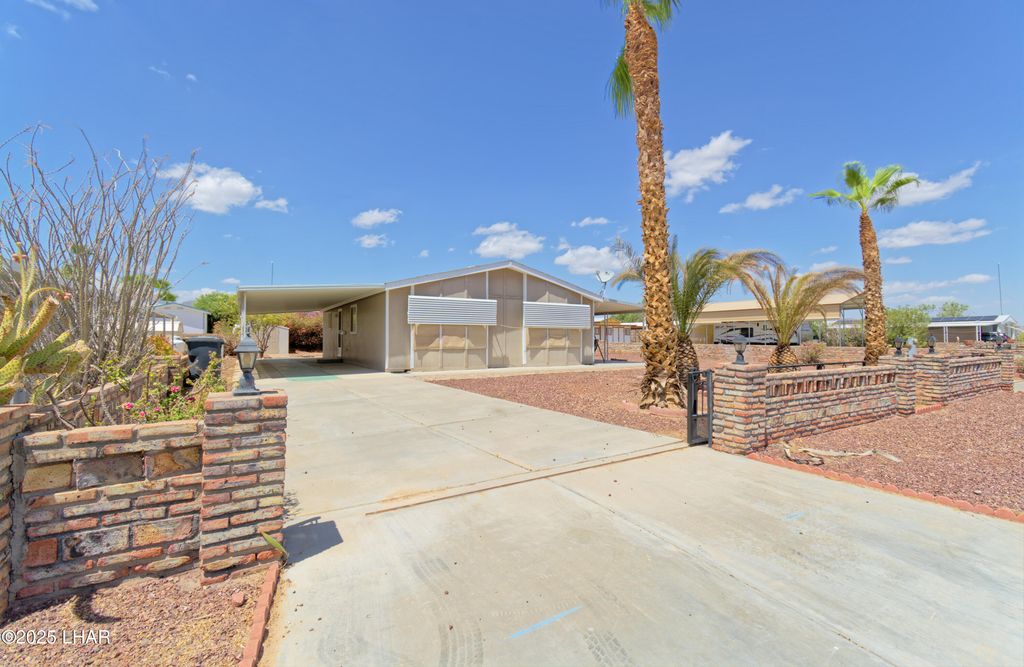 49566 TOPAZ AVE, Quartzsite, AZ 85346 | MLS# 1037395 | Trulia