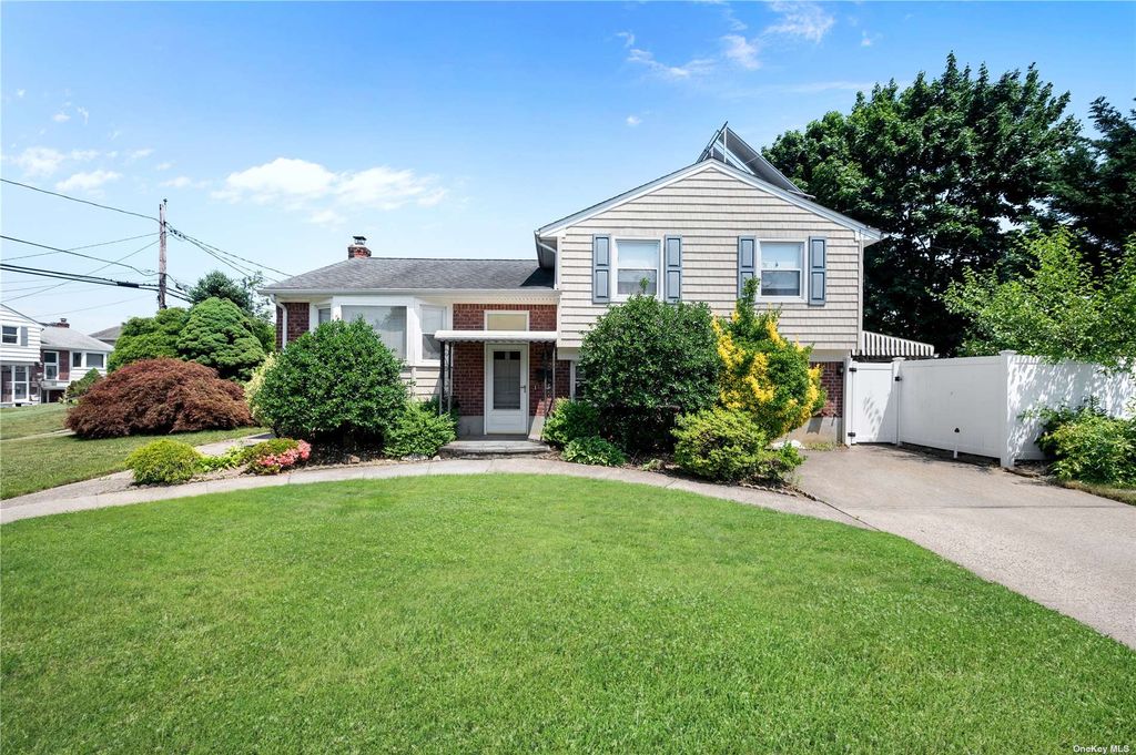 14 Palermo Street, Hicksville, NY 11801 | MLS# 3560467 | Trulia