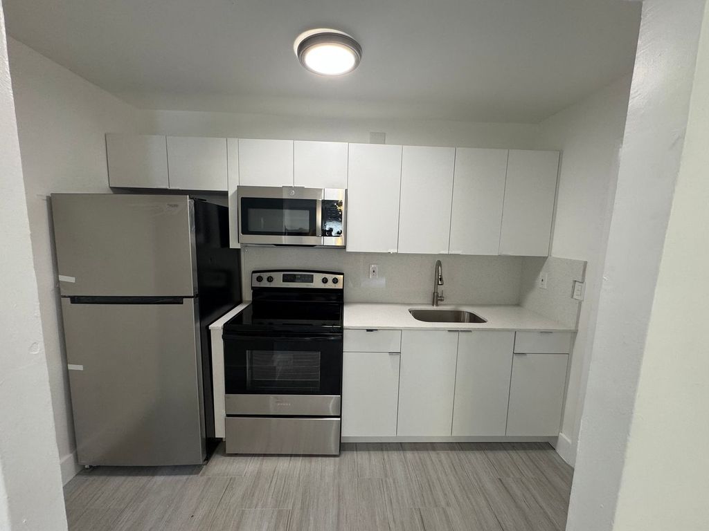 649 SW 7th St #1, Miami, FL 33130 - See Est. Value, Schools & More