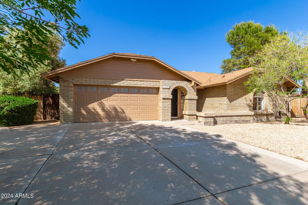 11322 N 61st Dr, Glendale, AZ 85304 - See Est. Value, Schools & More