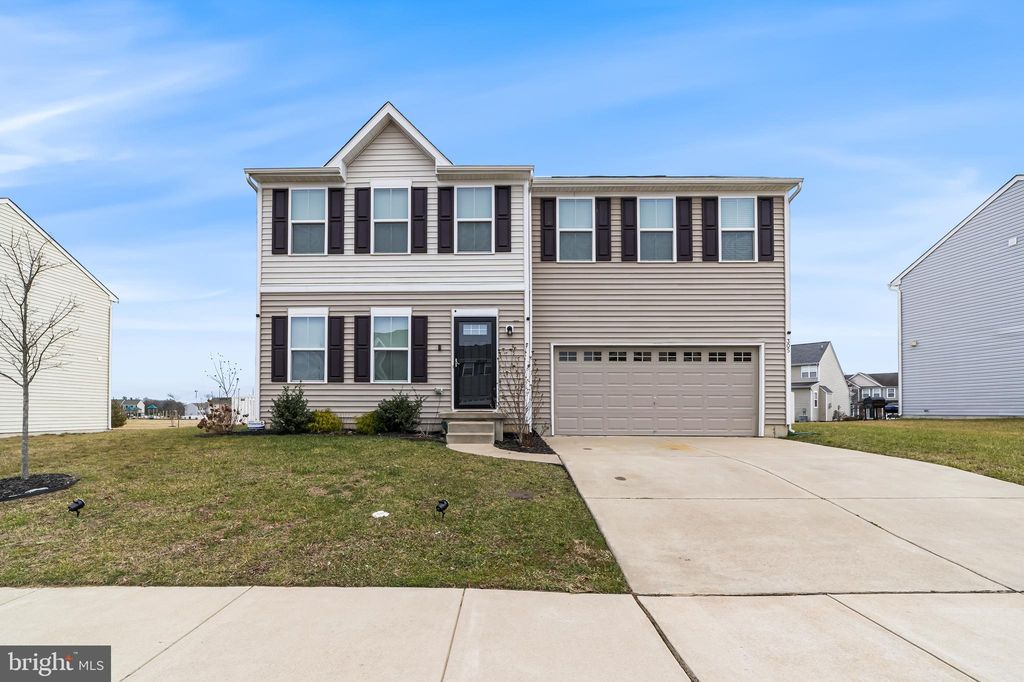 305 Bluecoat St, Dover, DE 19901 - See Est. Value, Schools & More