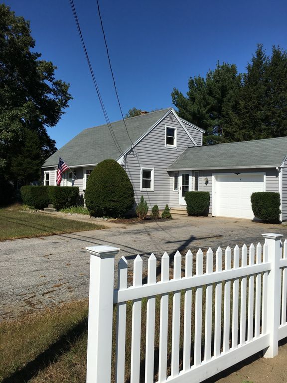 58 Granite St, Hooksett, NH 03106 - See Est. Value, Schools & More