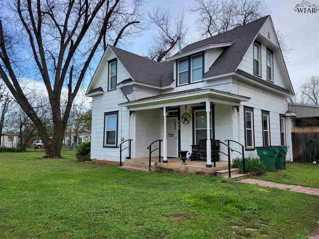 309 W 3rd St, Burkburnett, TX 76354 | MLS# 172721 | Trulia