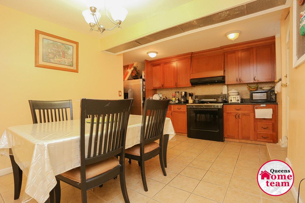 1722 Troutman St, Ridgewood, NY 11385 - See Est. Value, Schools & More