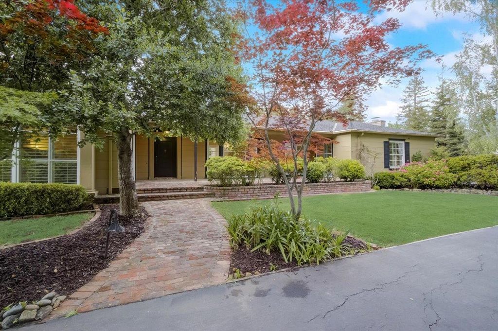 270 Woodside Dr, Woodside, CA 94062 - See Est. Value, Schools & More