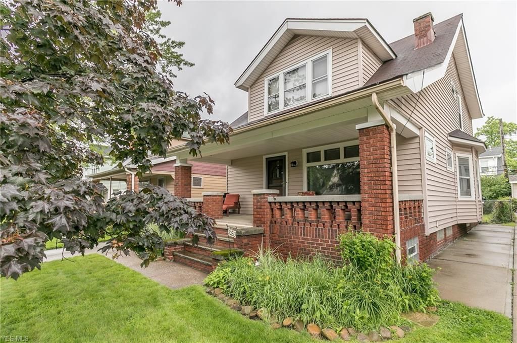 10213 Greenview Ave, Garfield Heights, OH 44125 - See Est. Value ...