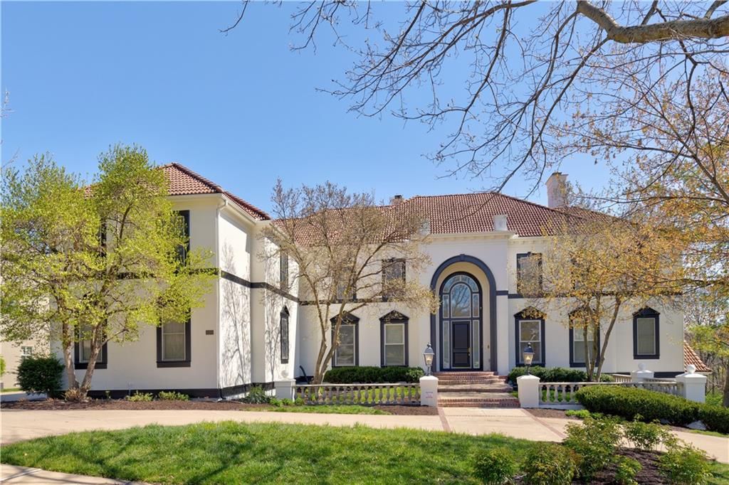 3109 W 118th St, Leawood, KS 66211 | MLS# 2484472 | Trulia