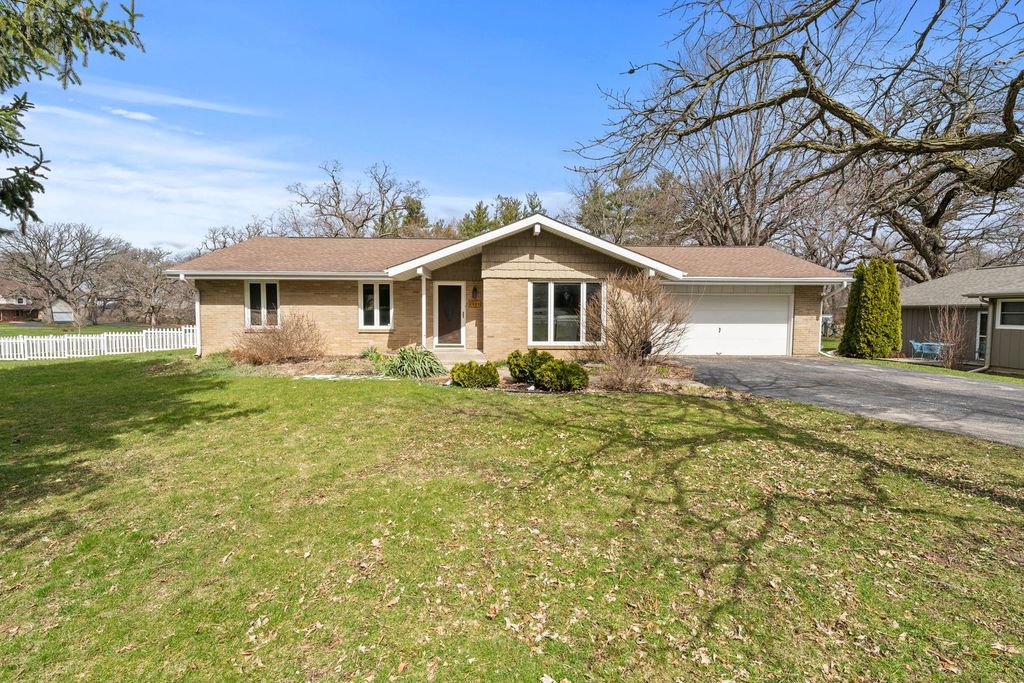 2304 Main St, Caledonia, IL 61011 - See Est. Value, Schools & More