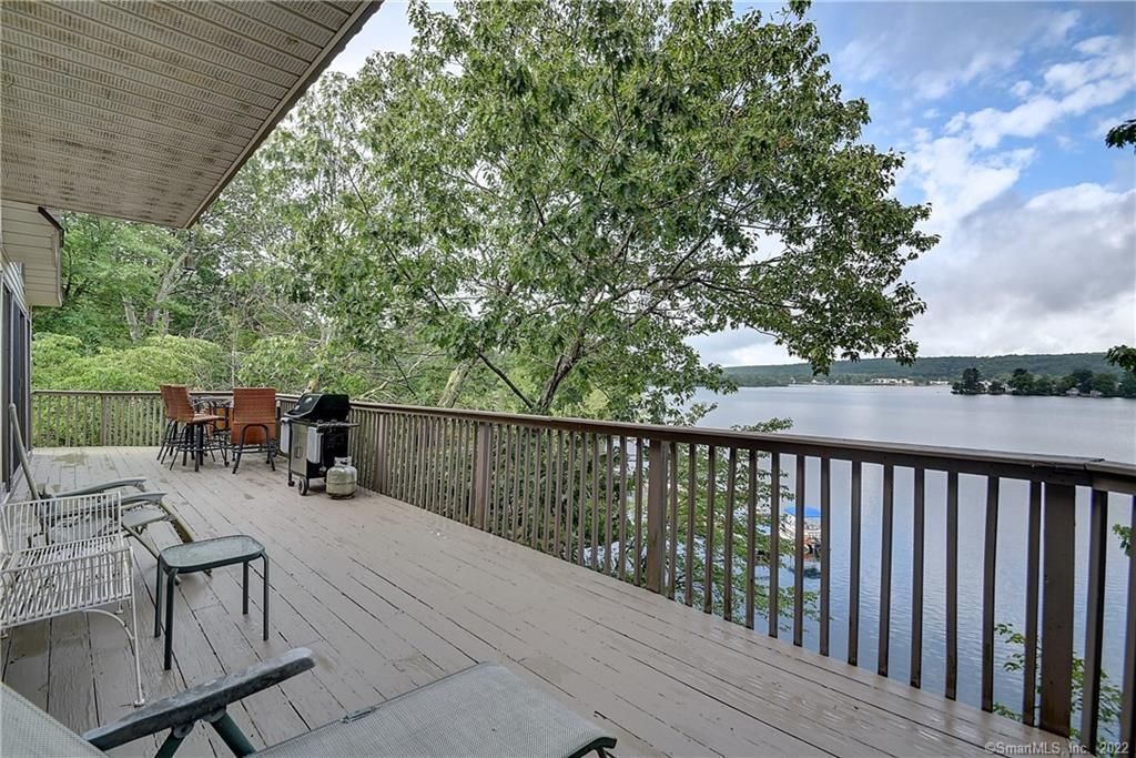 7 S Wangonk Trl, East Hampton, CT 06424 | Trulia