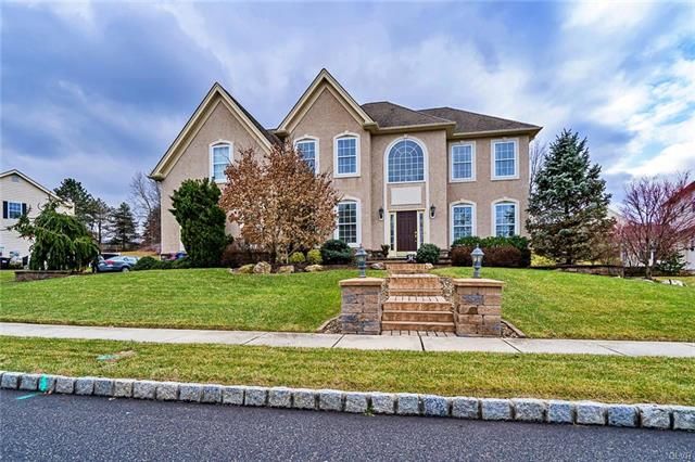 4800 Curly Horse Dr, Center Valley, PA 18034 - See Est. Value, Schools ...