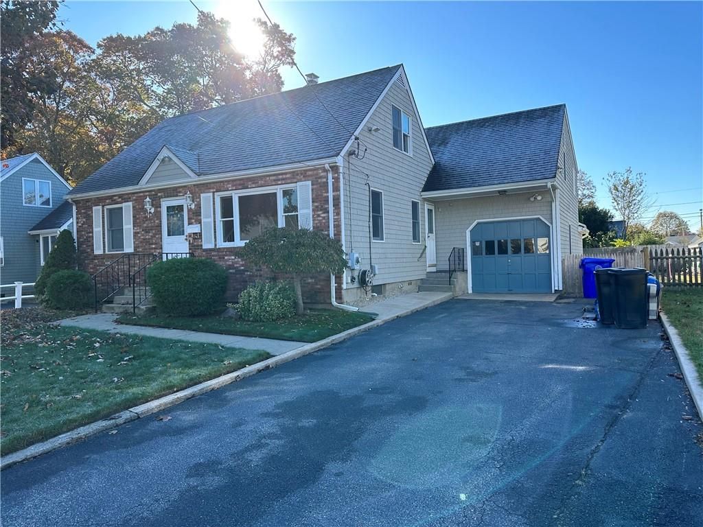 31 Lottie Dr, Riverside, RI 02915 - See Est. Value, Schools & More