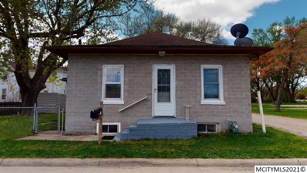 813 5th St SW, Mason City, IA 50401 | Trulia