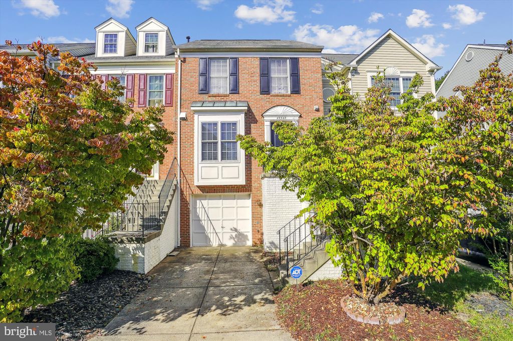 45548 Whitcomb Sq, Sterling, VA 20166 | Trulia